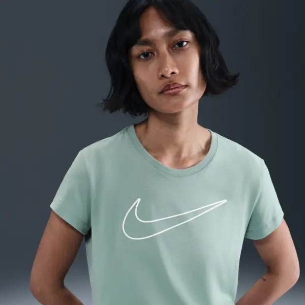 Nike Sportswear Graphic T-shirt - Green