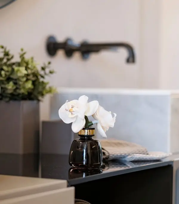 SENTI The Little Orchid Amber And Oud Diffuser