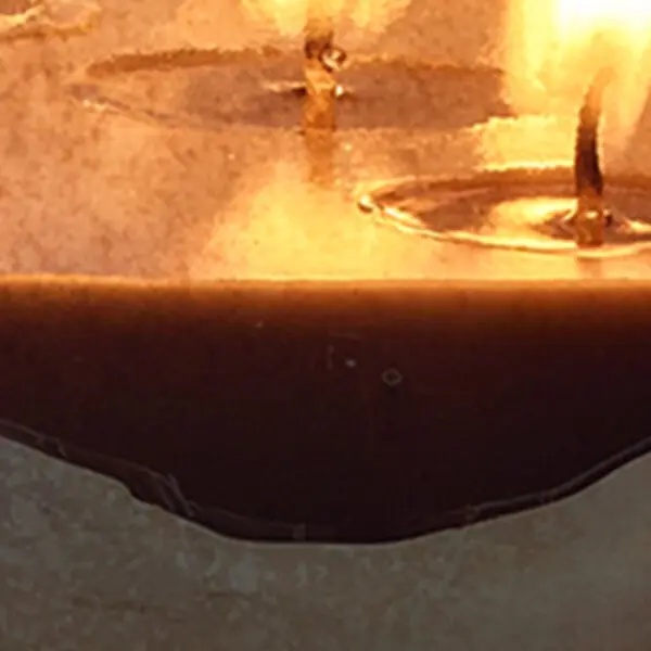 ONNO Medium Sage Cape Champagne Candle