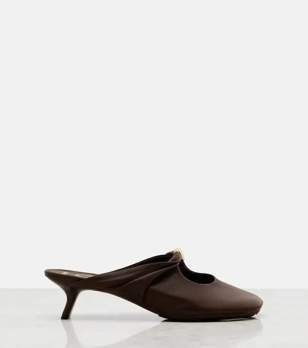 Loewe Pebble 45 Leather Mules - Brown
