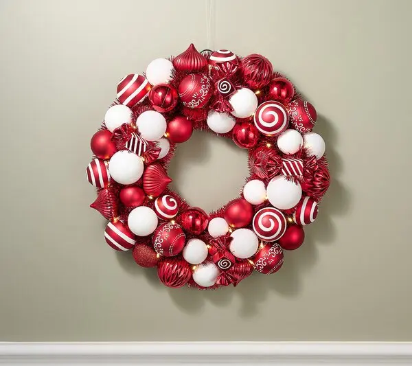 KRINGLE EXPRESS 22' Lit Shatterproof Ornament Wreath - One-color