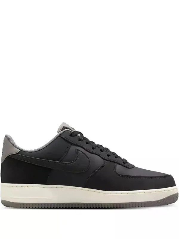 Nike Air Force 1 Low '07 Lv8 Sneakers