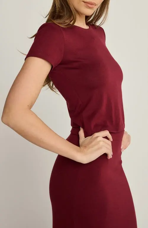 SUNDAY RITUAL Crop T-shirt - Burgundy