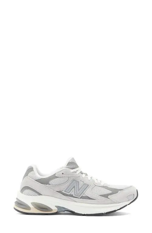 NEW BALANCE 2010 Gender Inclusive Sneaker - Grey