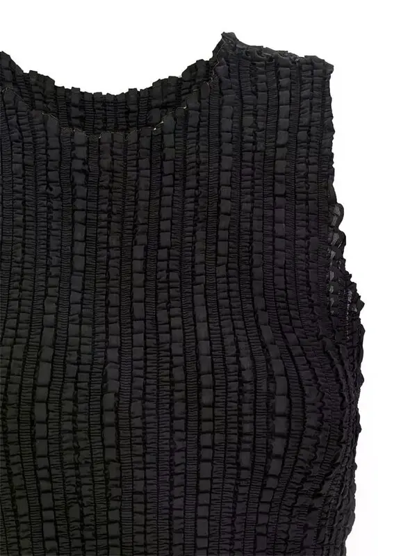 Issey Miyake Round-neck Sleeveless Top - Black