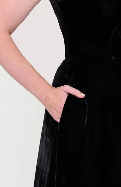 Unique Vintage Square Neck Pleated Swing Dress - Black Solid