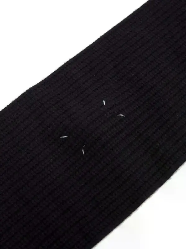 MAISON MARGIELA Ribbed Cashmere Scarf - Black