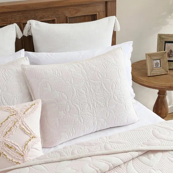PERI HOME Medallion Floral Quilt Set, King
