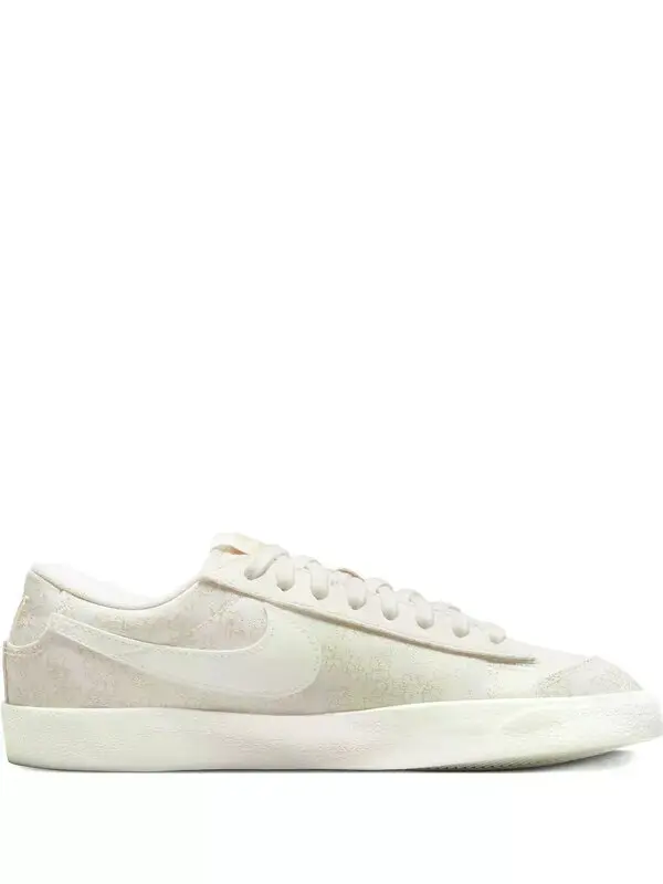 Nike Blazer Low '77 Se Sail Sesame Sneakers