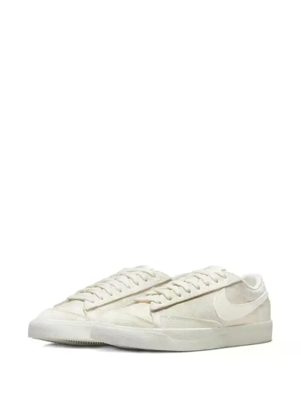 Nike Blazer Low '77 Se Sail Sesame Sneakers