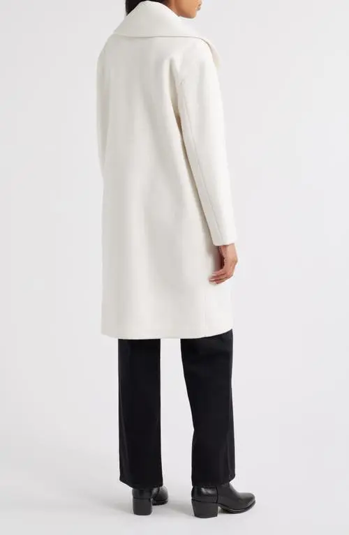 Bernardo Double-breasted Knit Coat - White