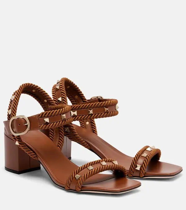 Valentino Garavani Rockstud Torchon 60 Leather Sandals - Brown