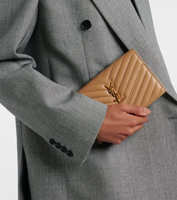Saint Laurent Cassandre Envelope Matelassé Wallet-on-chain - Beige