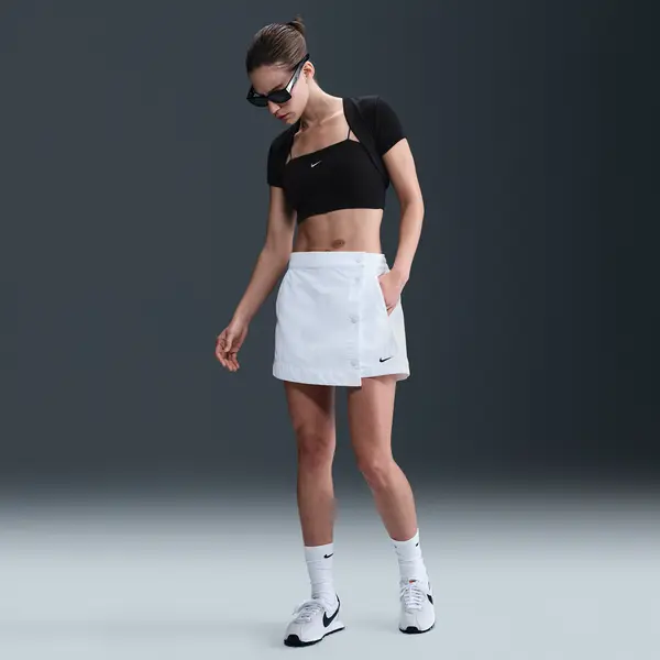 Nike Sportswear Essential Woven Skort - White