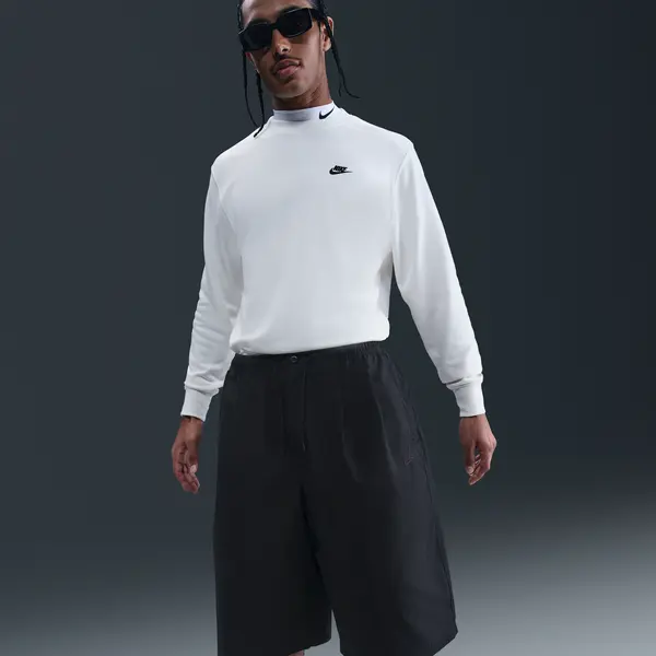 Nike Club Woven Oversized Shorts