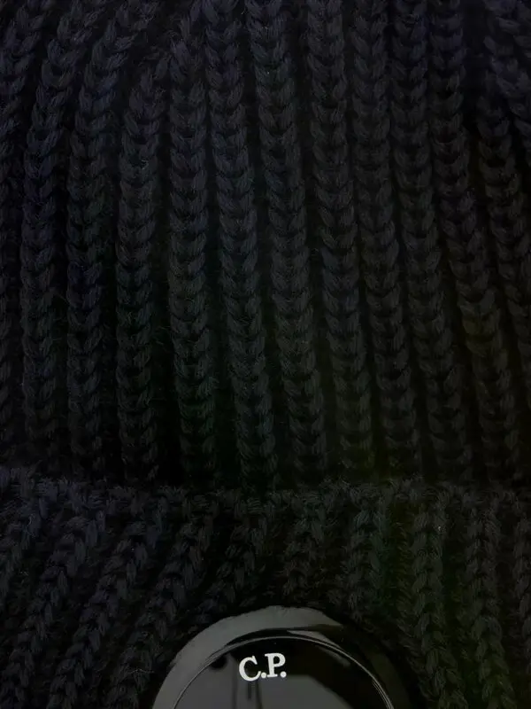 C.P. COMPANY Ribbed Knit Beanie With Goggle Lens Detail - Blue