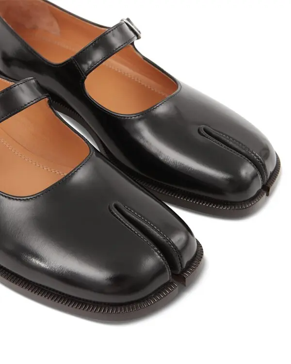 MAISON MARGIELA Tabi Mary Janes - Black