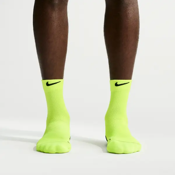 Nike Dri-fit Run Midweight Micro-crew Sports Socks - Yellow