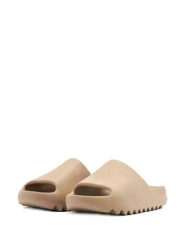 Yeezy Ridged Sole Slides - Neutrals