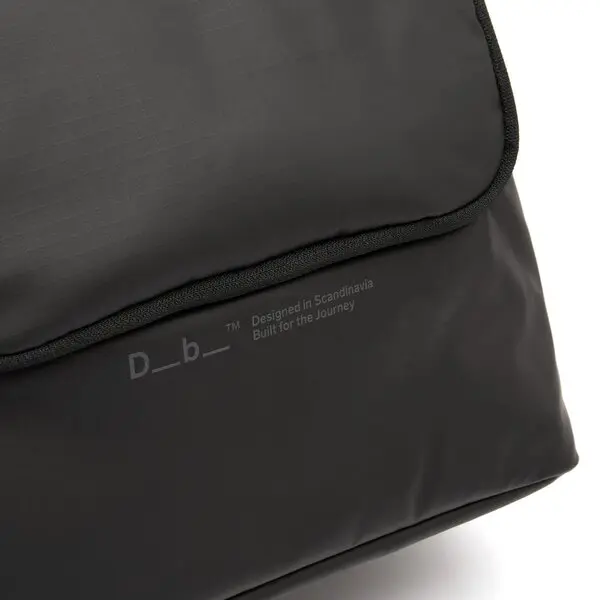 DB JOURNEY Essential Washbag Medium