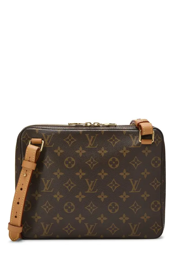 LOUIS VUITTON Monogram Soft Trunk Messenger