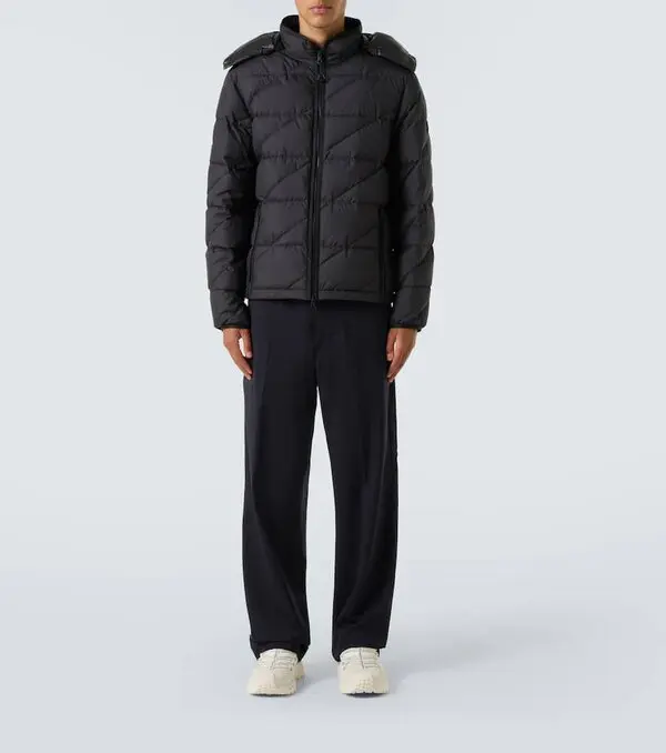 Moncler Sيروس Hooded Down Jacket