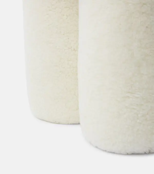 101 COPENHAGEN Big Foot Sheepskin Stool