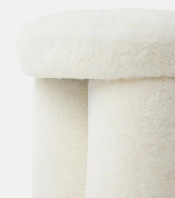 101 COPENHAGEN Big Foot Sheepskin Stool