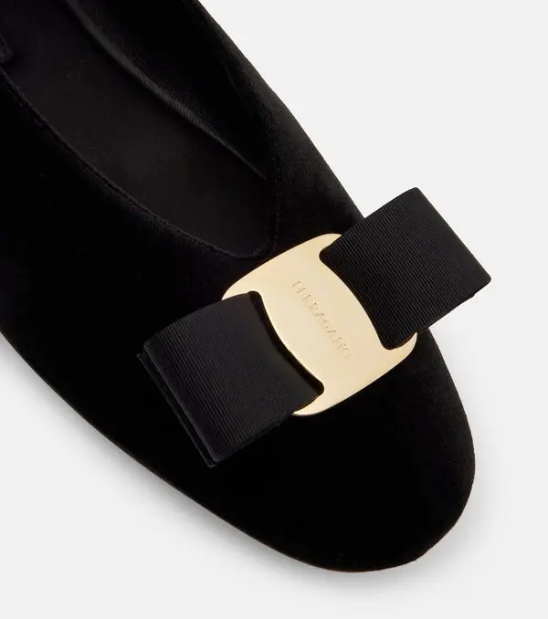 FERRAGAMO Vanna Velvet Ballet Flats - Black
