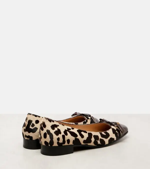 Valentino Garavani Valet Du Roi Calf Hair Ballet Flats - Beige