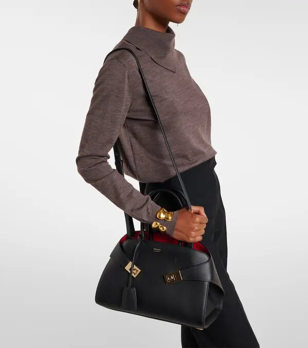 FERRAGAMO Hug Leather Tote Bag - Black