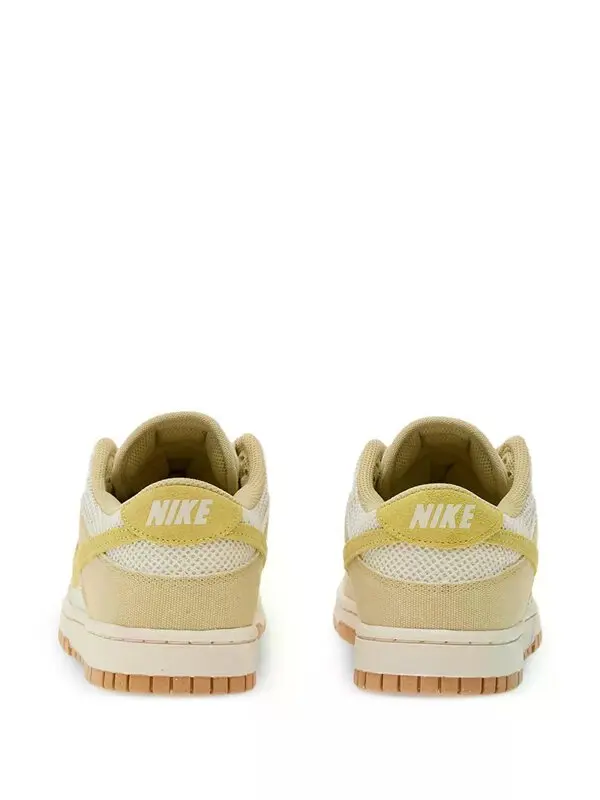 Nike Dunk Low Sneakers