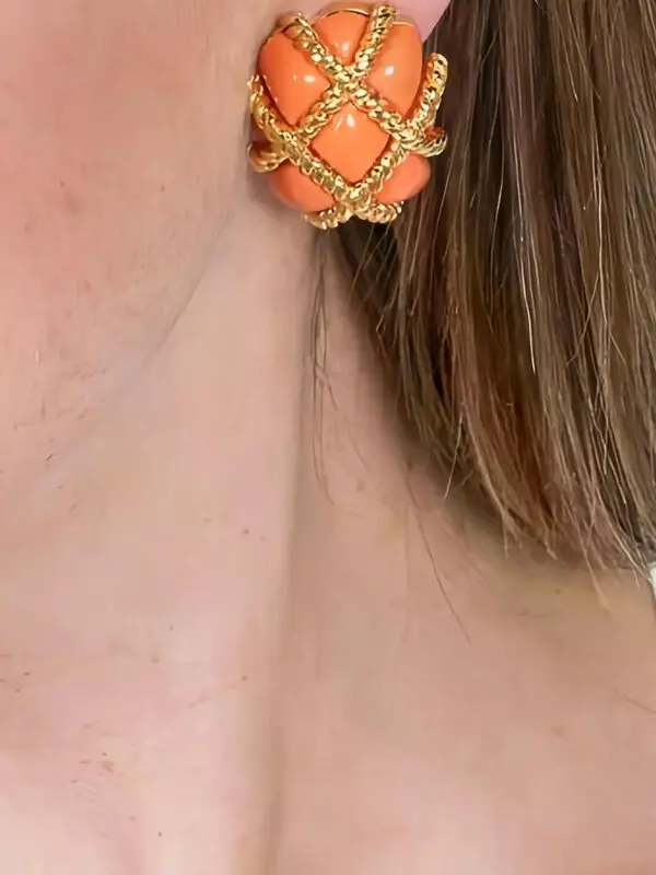 KENNETH JAY LANE Coral Quilted Clip Earrings - Gold