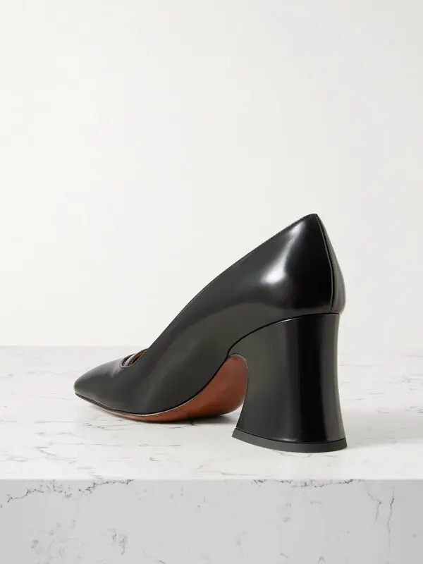 Chloé Janis Buckled Glossed-leather Pumps