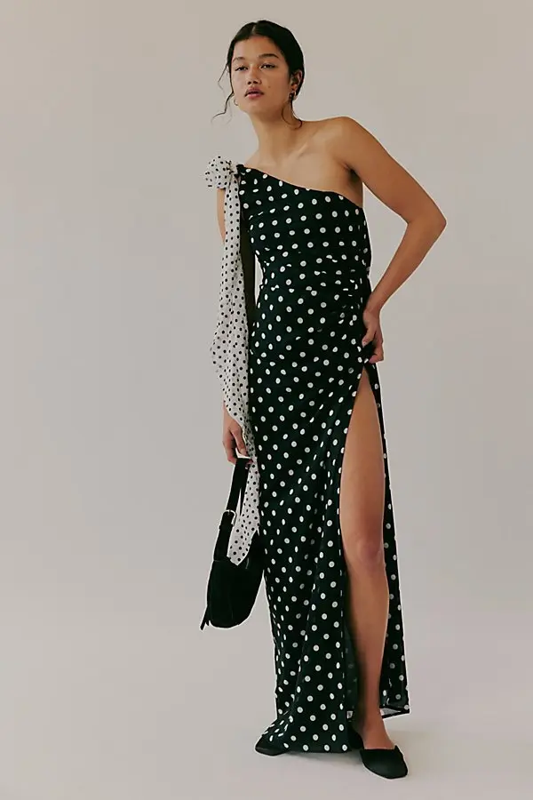 black and gold maxi dress with sleeves Luxury Black V-Neck Mermaid Evening Gown with 3D Lace, Sequins, and Long Sleeves for Women