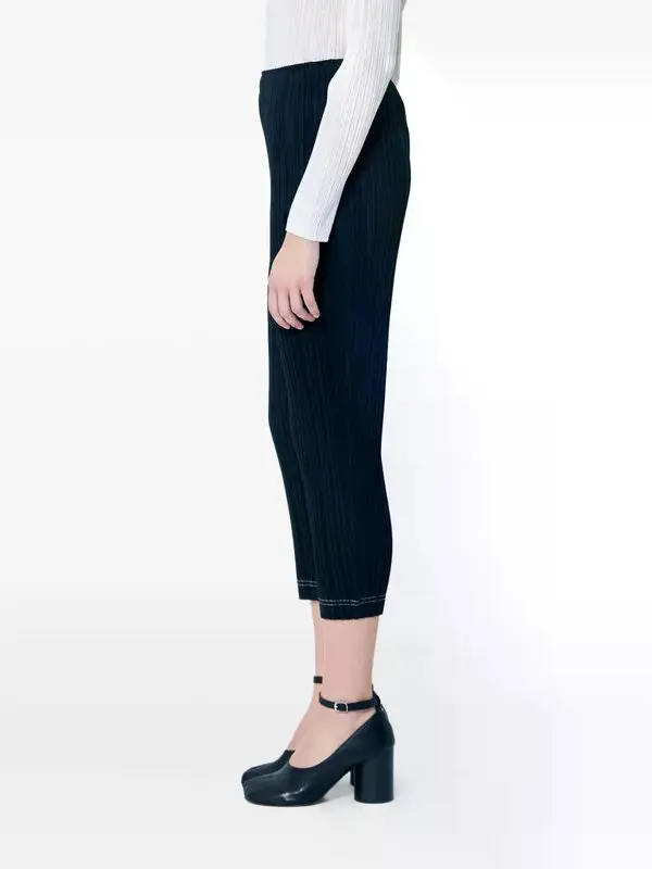Issey Miyake Pleated Cropped Trousers - Black