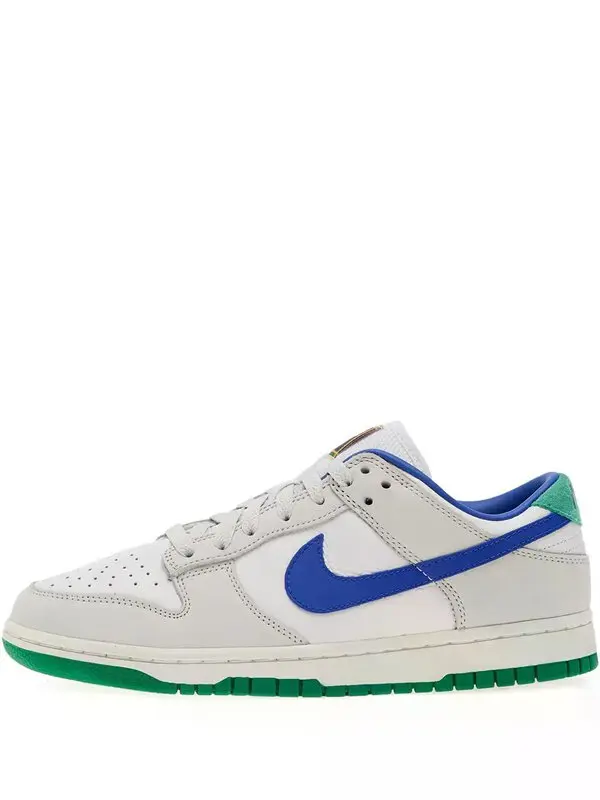 Nike Dunk Low Sneakers - White