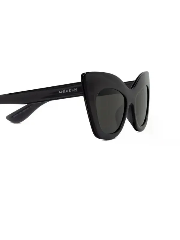 Alexander McQueen Cat Eye Sunglasses - Black