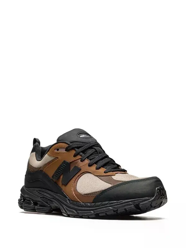 NEW BALANCE X The Basement 2002r Earth Sneakers