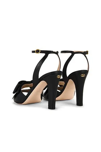 Valentino Garavani Bow Accent Stiletto Sandals - Nero