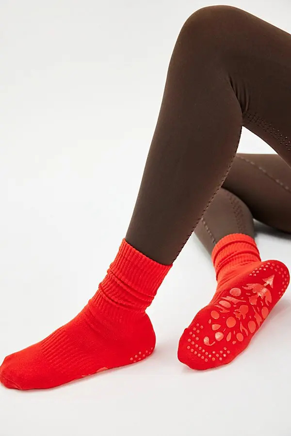 Free People Total Buti Pilates Socks - Flame