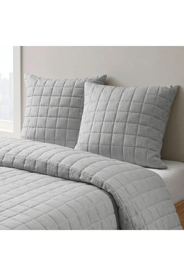 Natori Cocoon Quilt Sham - Grey