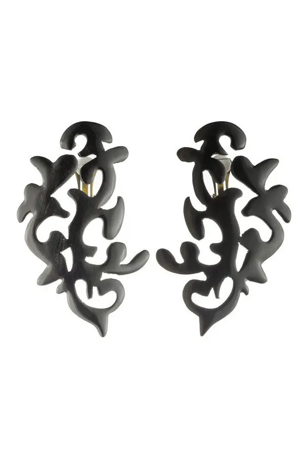 Natori Buffalo Horn Scroll Clip-on Earrings - Black