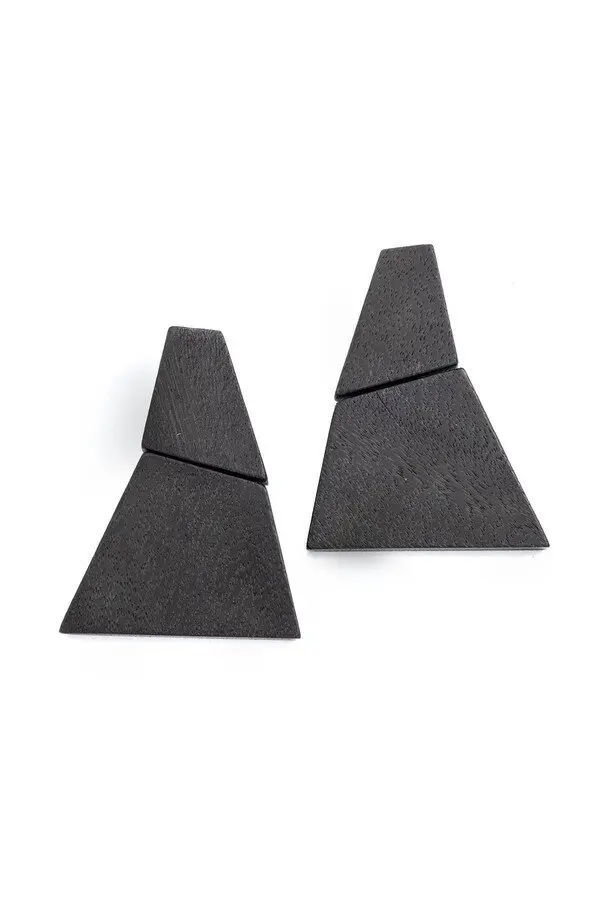 Natori Acacia Wood Tiered Clip-on Earrings - Black