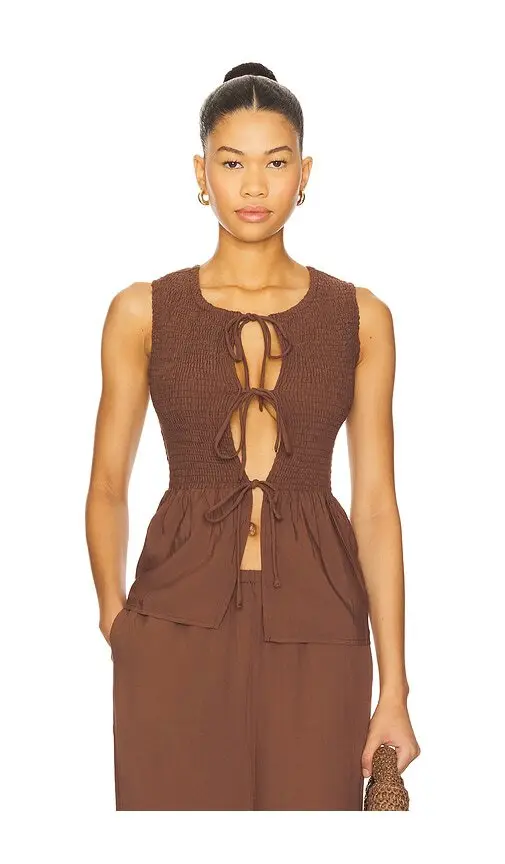 SEVEN WONDERS Fleur Shirred Tie Front Top - Chocolate