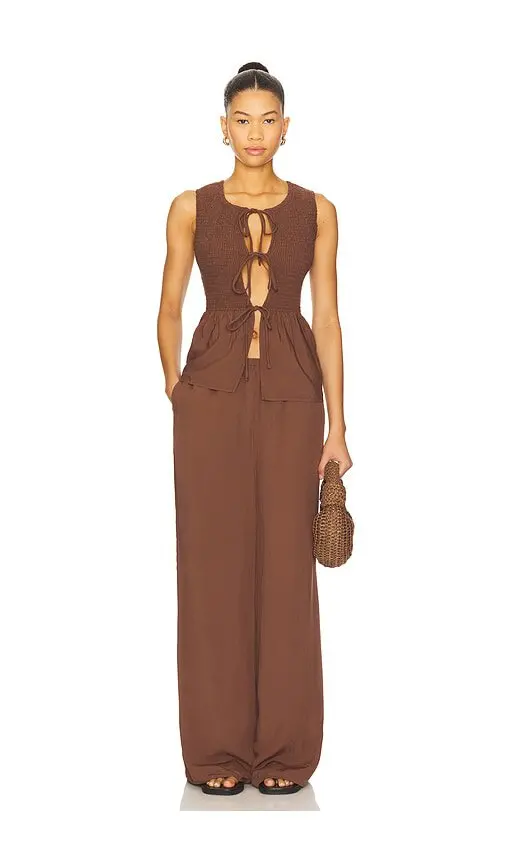 SEVEN WONDERS Fleur Shirred Tie Front Top - Chocolate