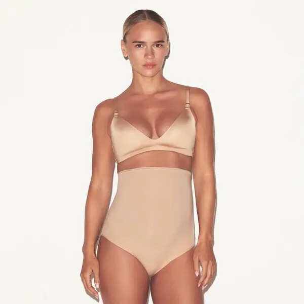 SKIMS Maternity Nursing Bra | Light Neutral | | Wireless Form - Clay