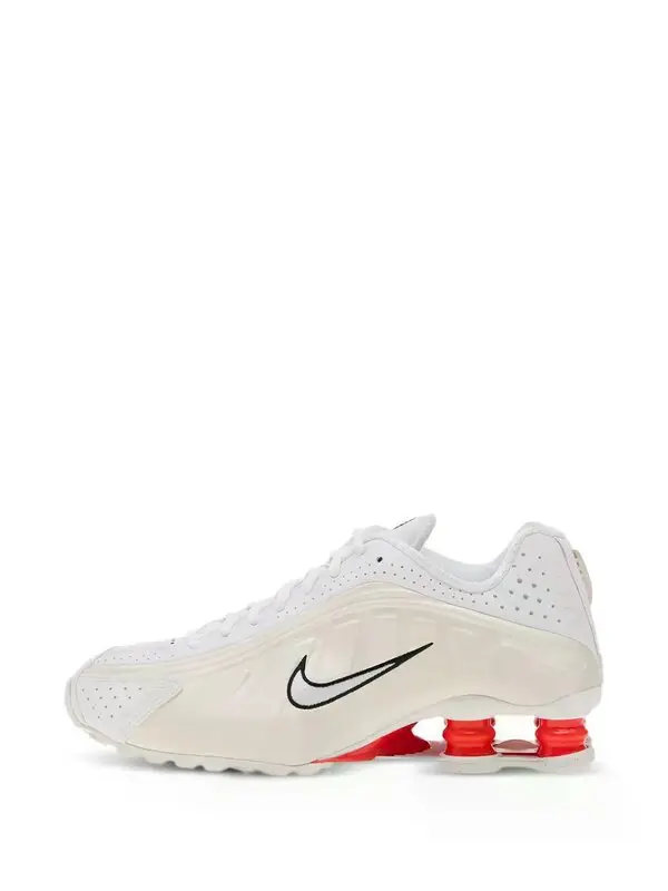Nike Shox R4 Sneakers - White