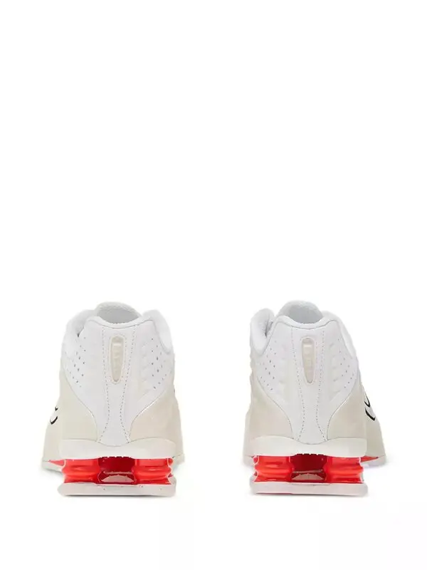 Nike Shox R4 Sneakers - White