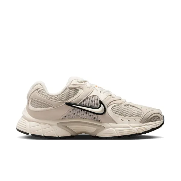 Nike V5 Rnr Athletic Sneakers - Brown